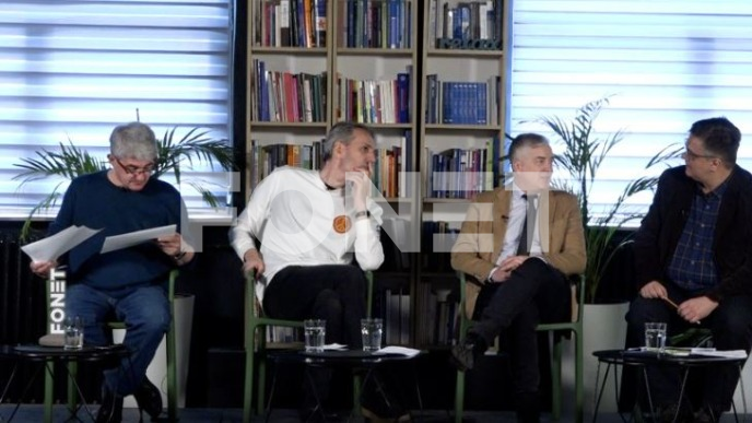 Fonet :: Društvo :: Konflikt u centru Izveštaja