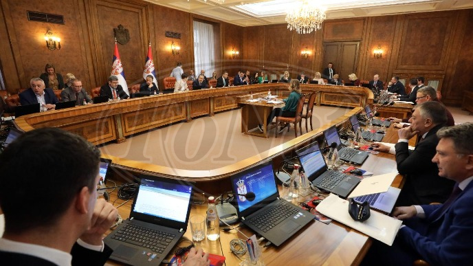 Fonet :: Politika :: Uredba o cenama